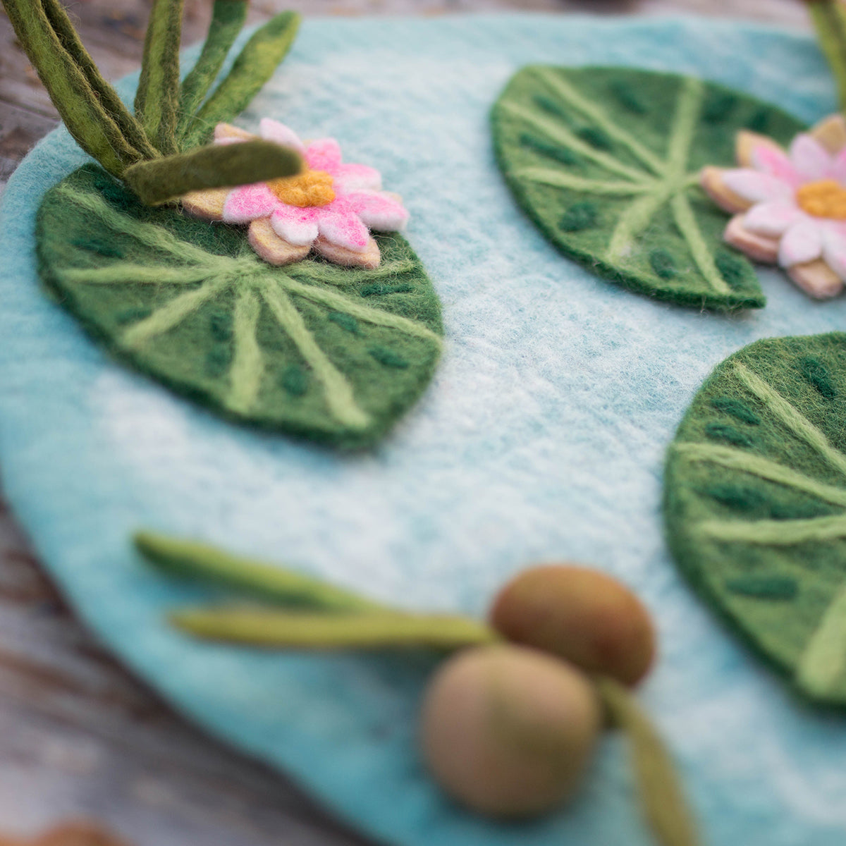 Lily Pad Pond Felt Habitat – gusandmabel.co